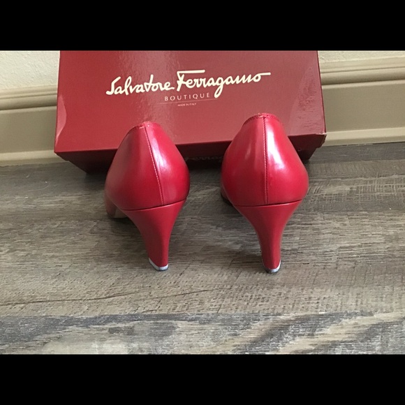 Salvatore Ferragamo | Shoes | Vintage Salvatore Ferragamo Spectator ...